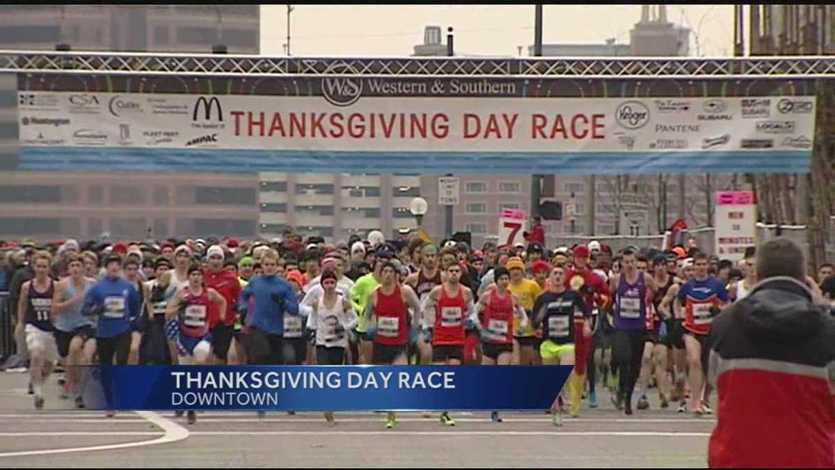 Thousands take part in 105th annual Thanksgiving Day Race