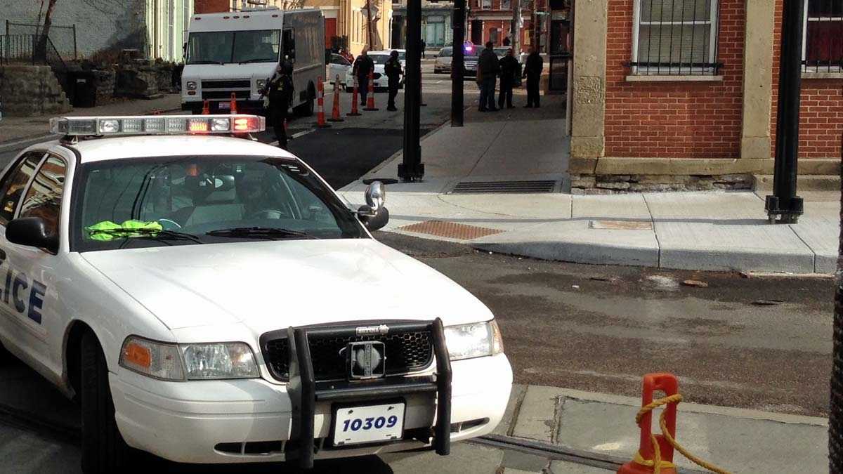 Photos: Police roundup nets wanted suspects