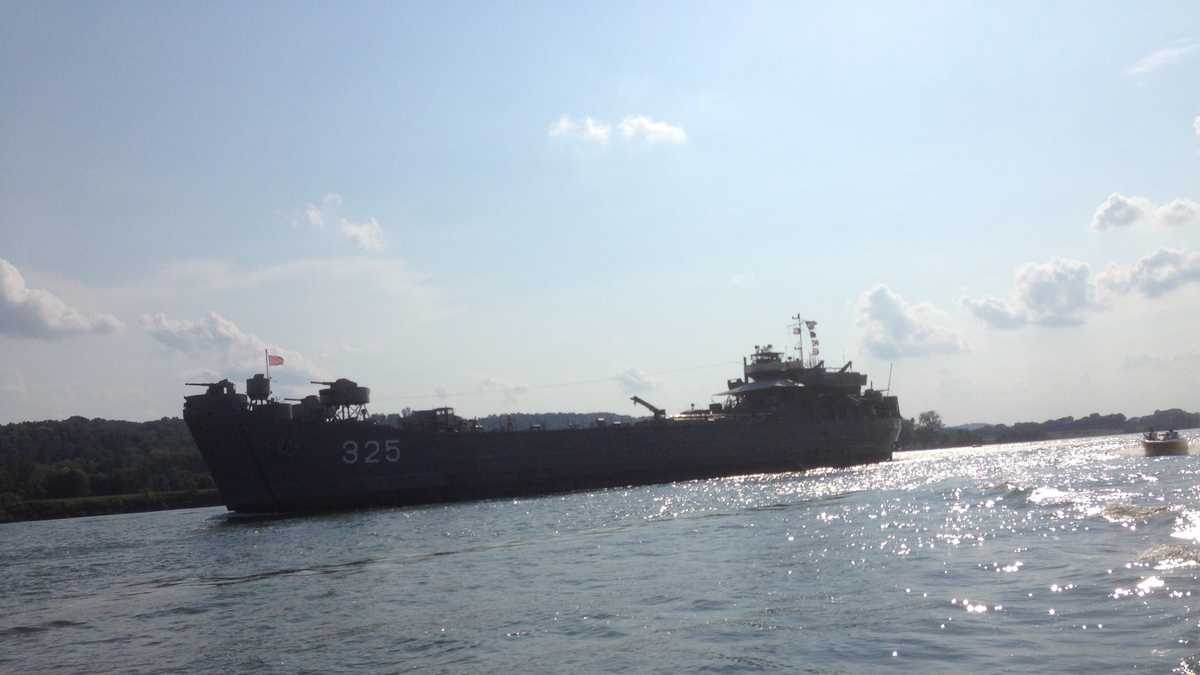 Images: Navy ship cruises up Ohio River