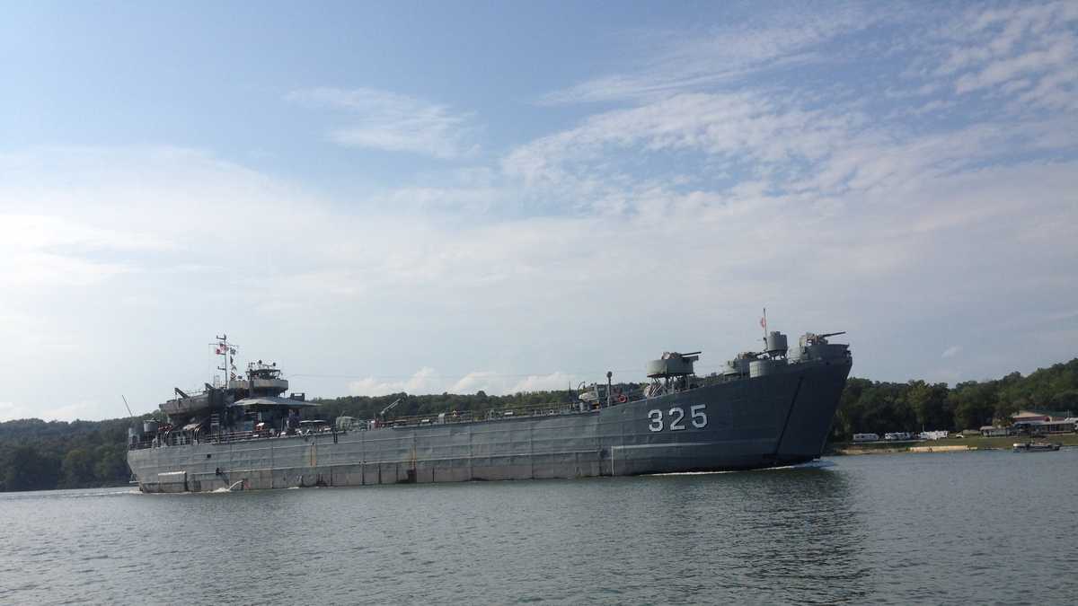 Images: Navy ship cruises up Ohio River