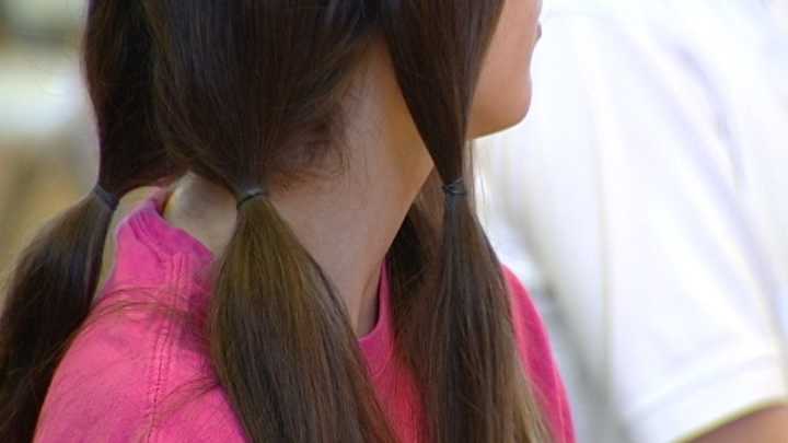 Images: Haircut for cancer event