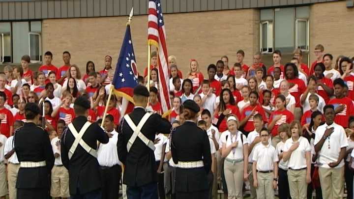 Pleasant Run Middle School sings national anthem for 11th year
