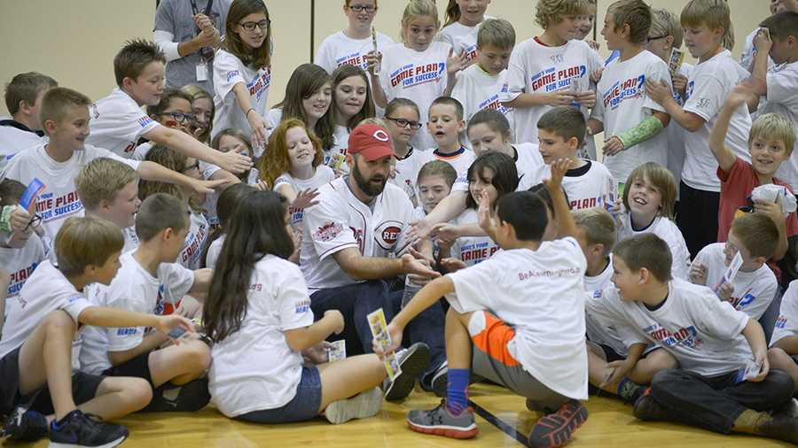 Reds pitcher helps present contest award to Butler Co. school district