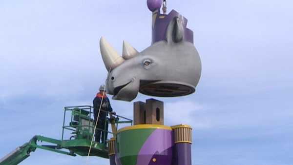 30-foot rhino nutcracker installed at Cincinnati Zoo