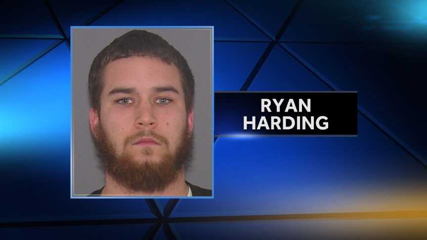 Police: Father accused of using heroin, crashing car with child inside