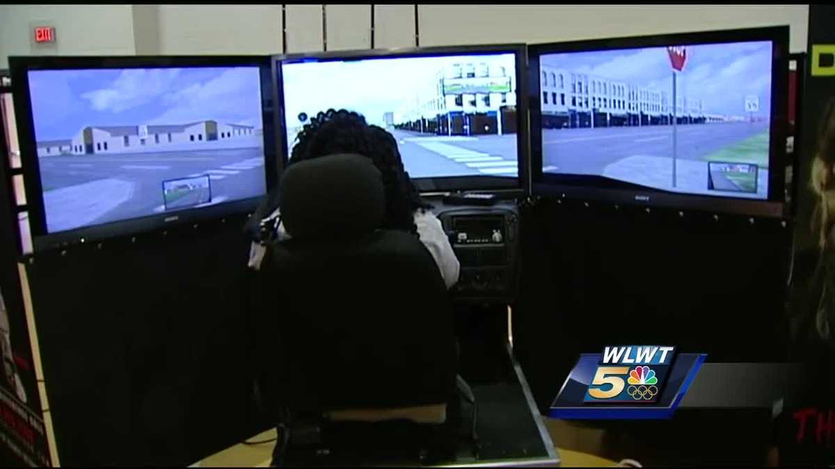 Simulator helps show students impact of distracted, drunk driving