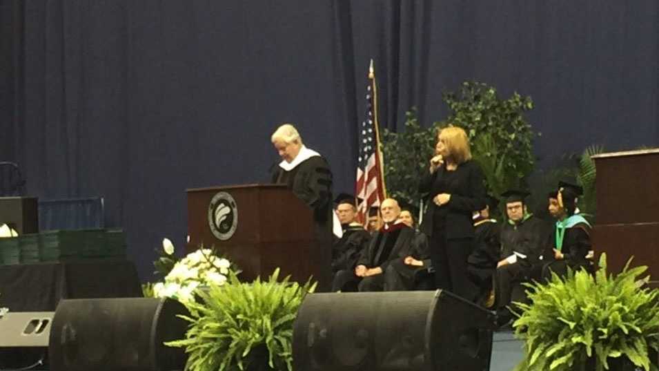 Reds owner Castellini highlights Cincinnati State commencement