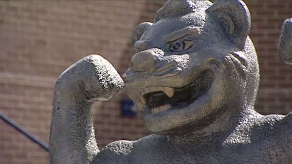 Bearcat statue celebrates renovation of Short Vine