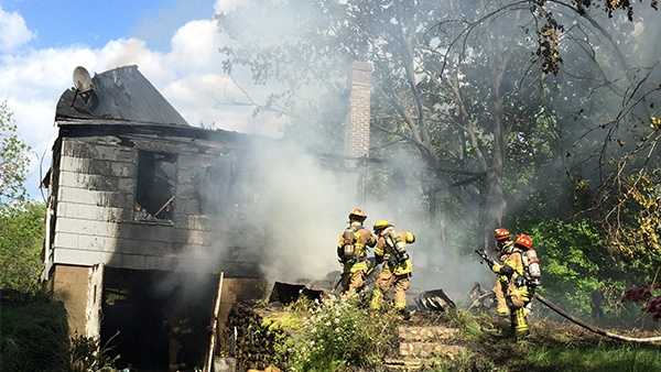 Vacant house catches fire in Hebron, Kentucky