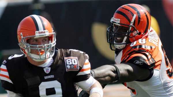 Former Bengals defensive lineman Bryan Robinson dead at age 41