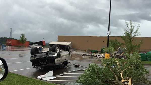 Storm ravages Kentucky Walmart
