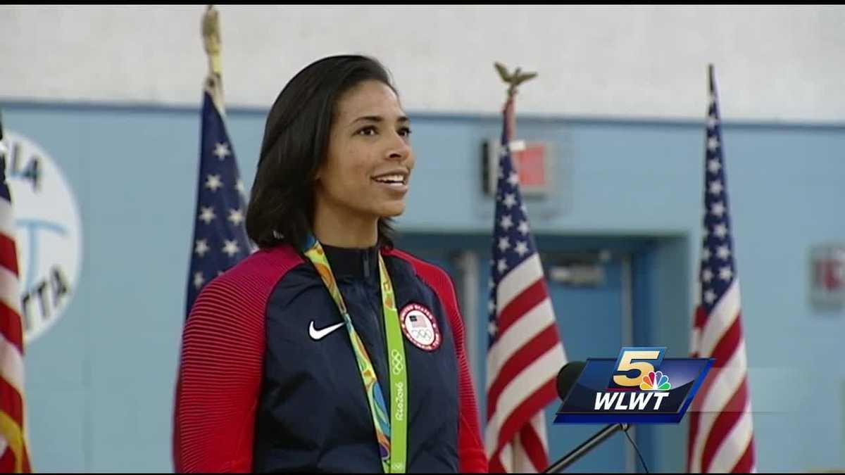 Olympian Rachael Adams makes grand return to high school post-medal