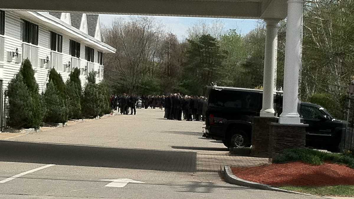 Photos: Thousands attend wake for fallen chief