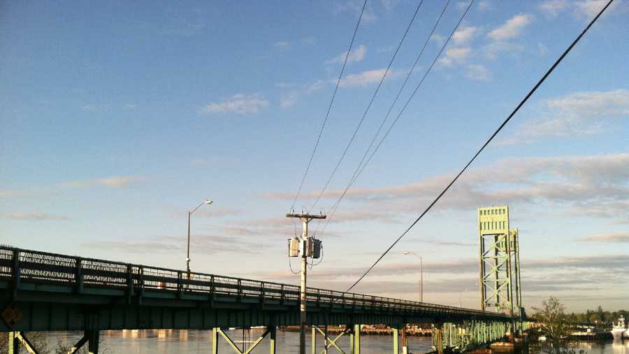 Sarah Long Bridge reopens after being stuck open