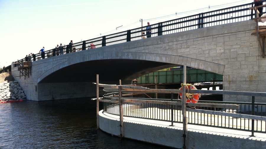 New bridge to open at Naples causeway