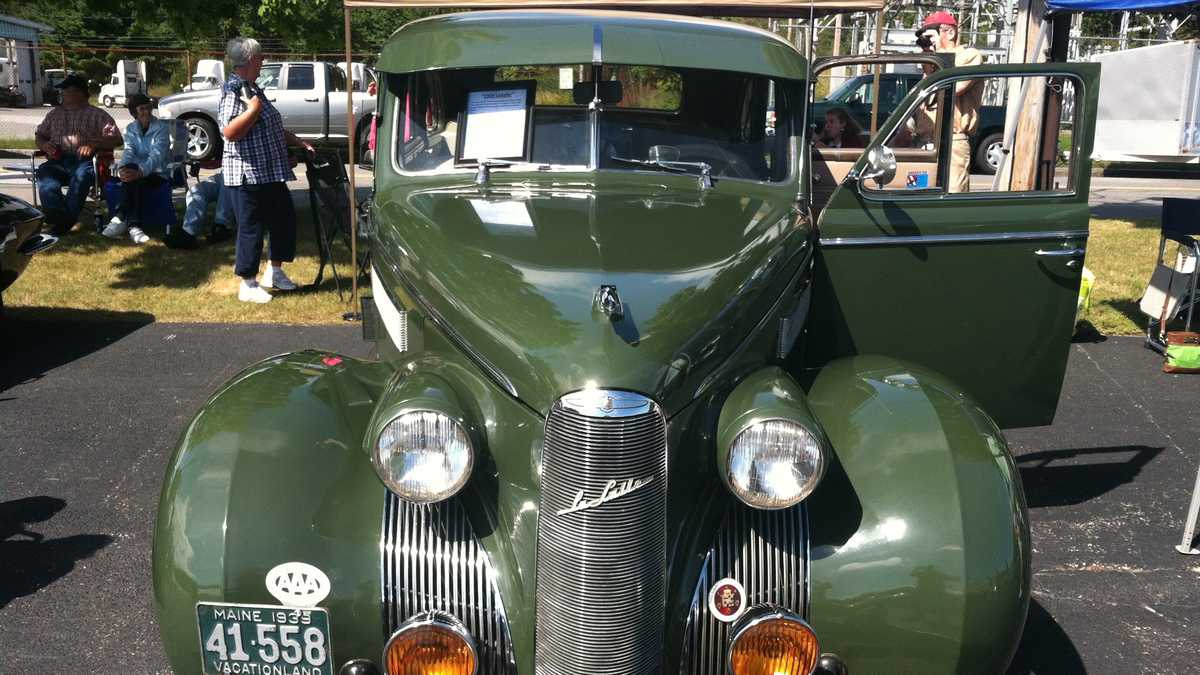 PHOTOS: Toys For Tots Car Show