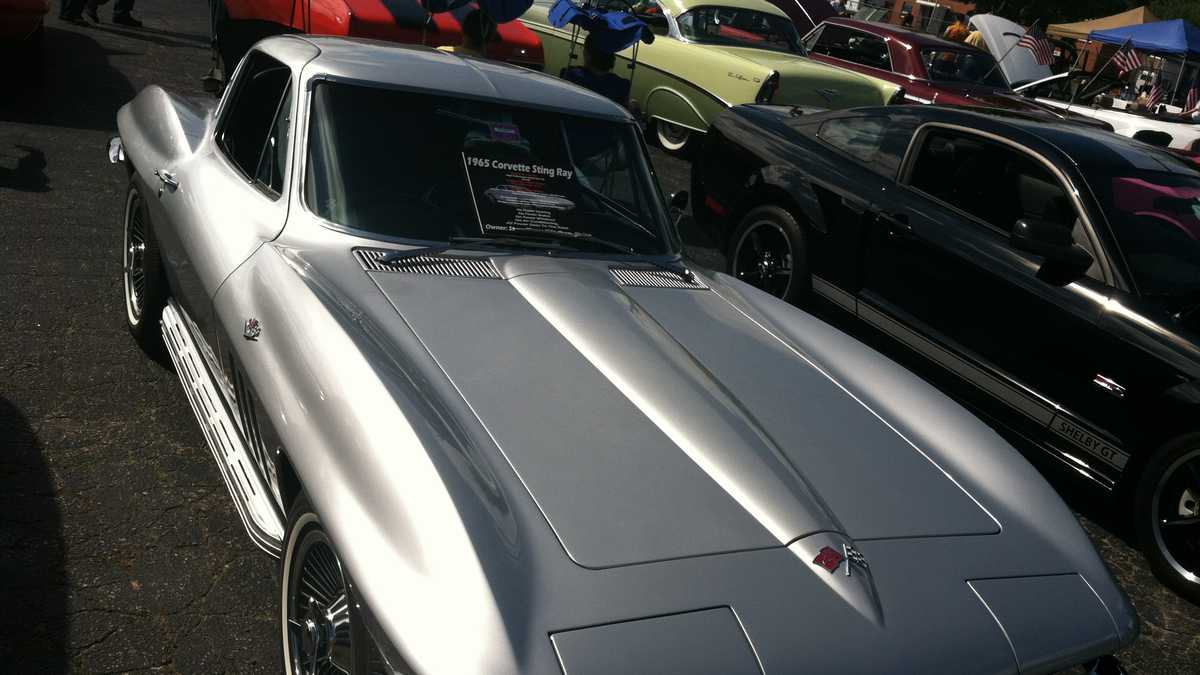 PHOTOS: Toys For Tots Car Show