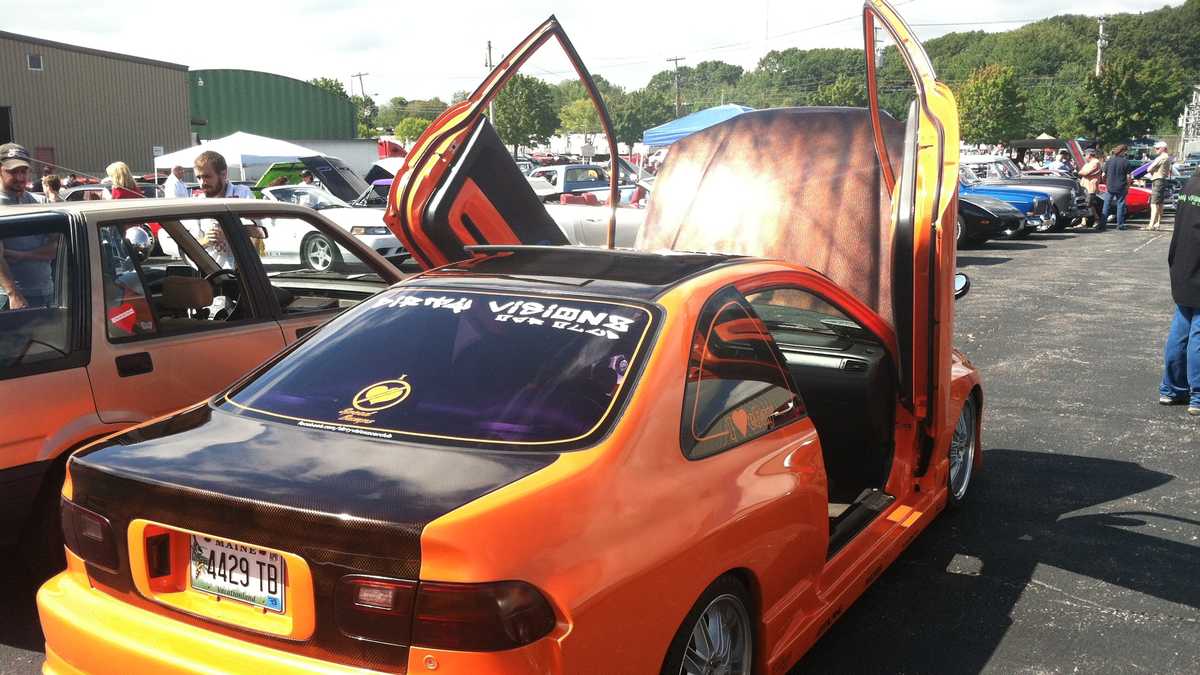 PHOTOS: Toys For Tots Car Show