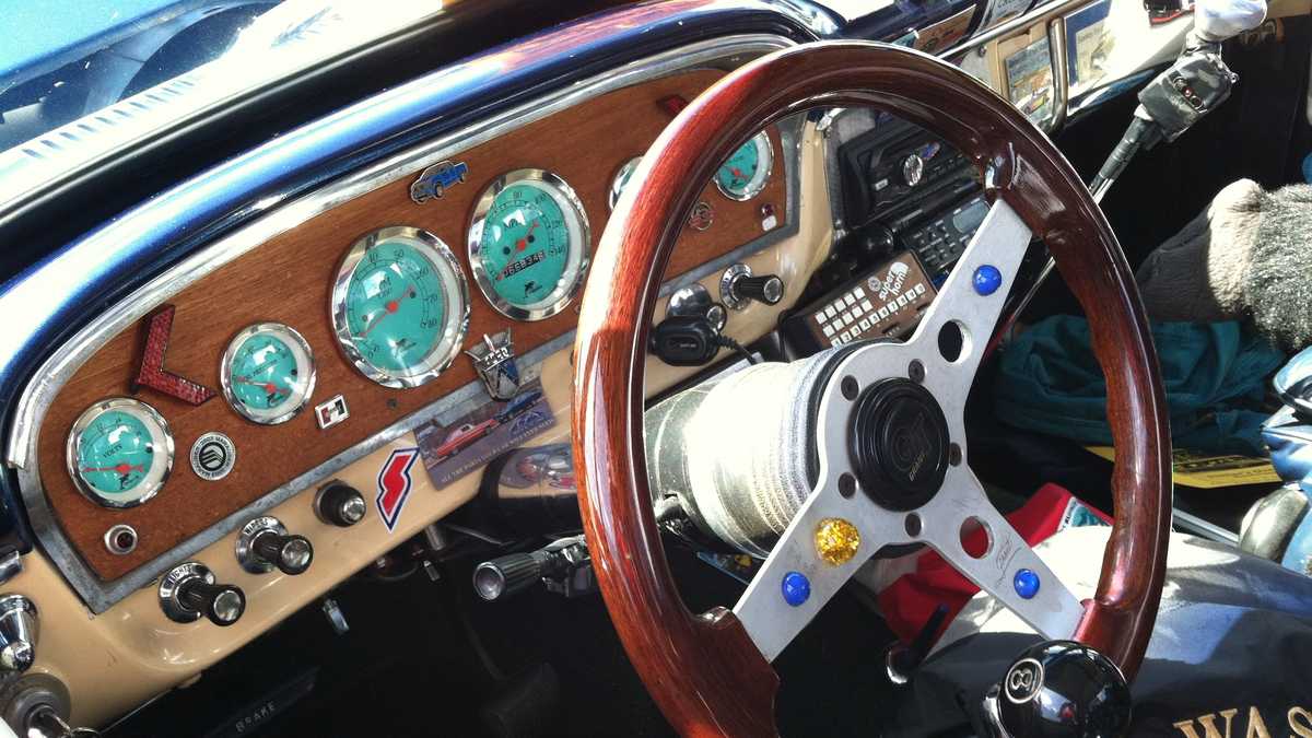 PHOTOS: Toys For Tots Car Show
