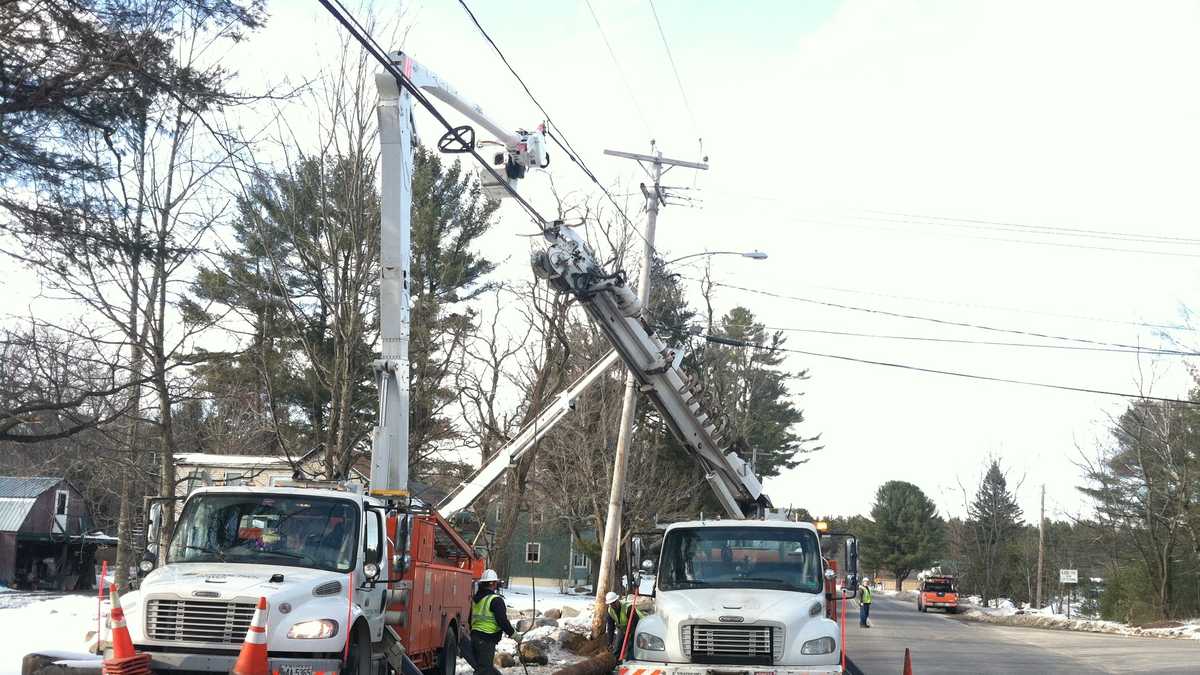 Traffic Alert: Route 100 closed due to crash