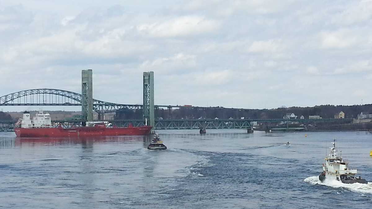 Photos: Ship collides with Sarah Long Bridge