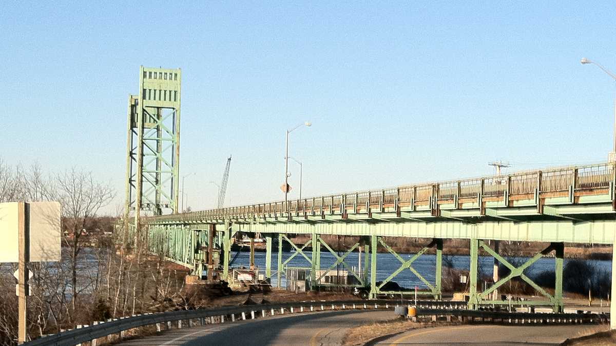 Photos: Ship collides with Sarah Long Bridge