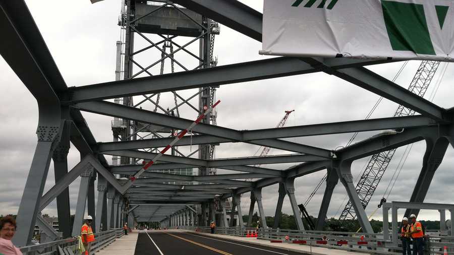 Photos: New Memorial bridge opens