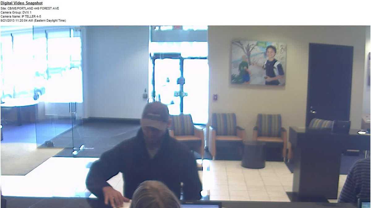 Portland police investigating armed bank robbery