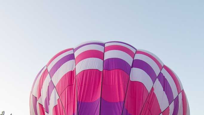 Images capture explosions as hot air balloon crashes