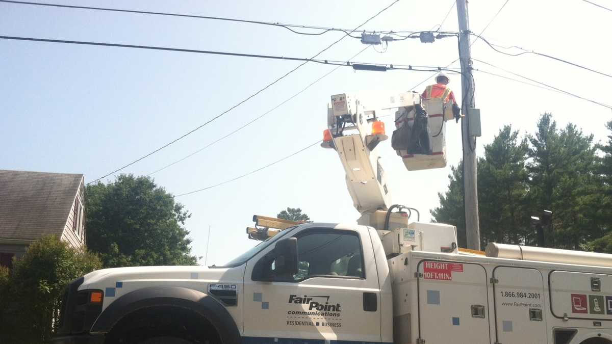 FairPoint employees working without contract