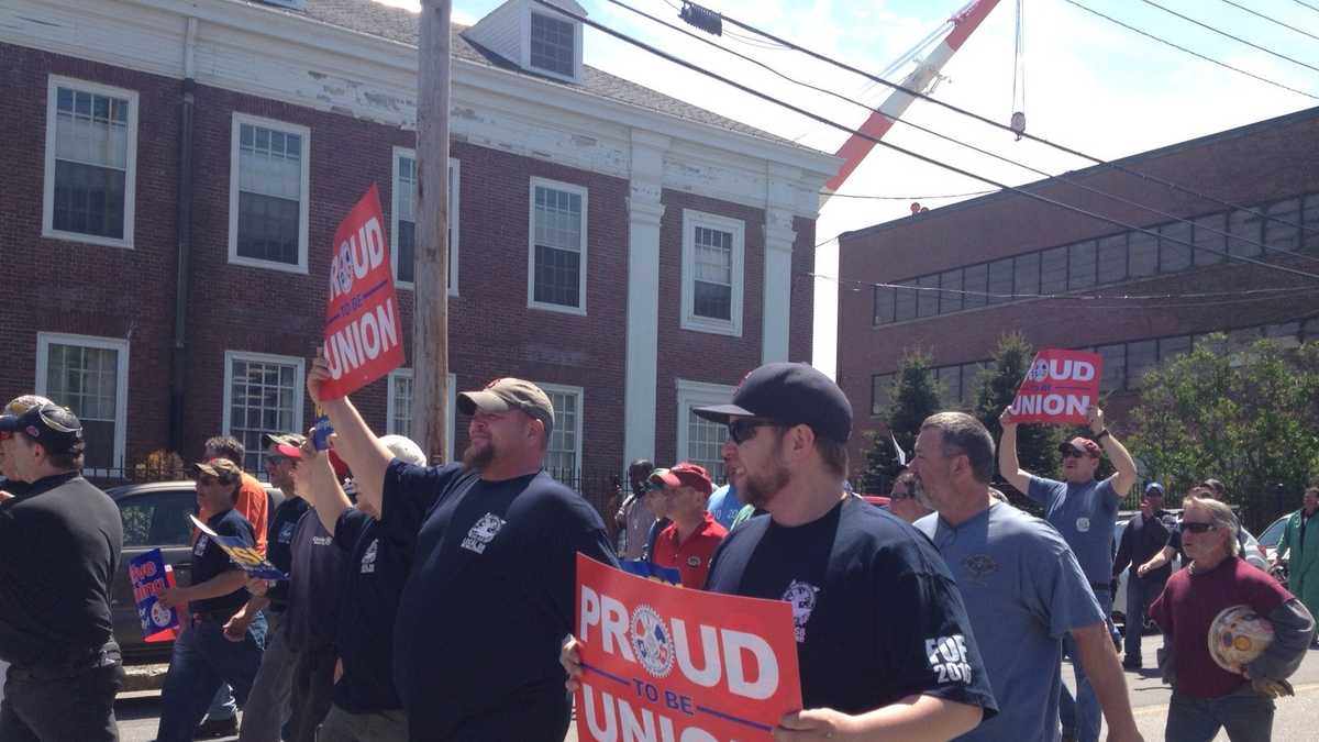 Hundreds of BIW workers rally over contract concerns