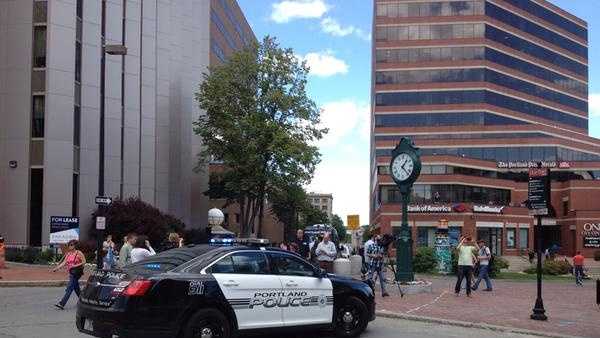 Photos: Portland search for bank robbery suspect