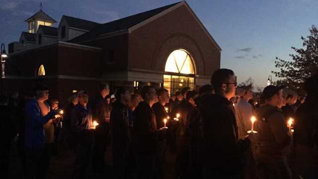 Maine Maritime Academy holds vigil for missing El Faro crew members