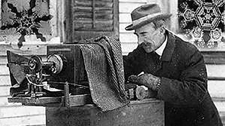 More than 100 years later, first snowflake photographer's work still ...