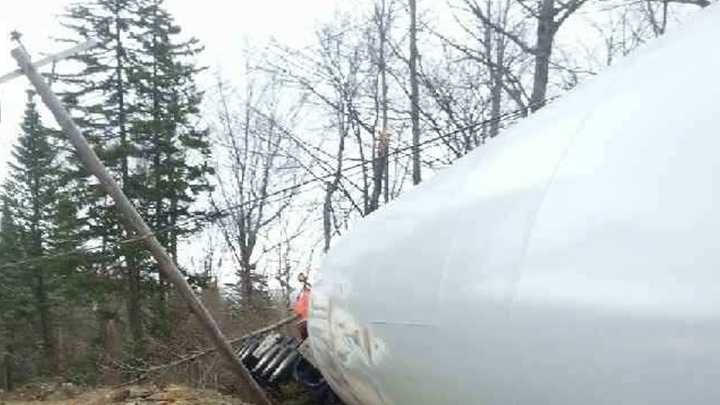 Massive windmill remains on side of Maine road after crash