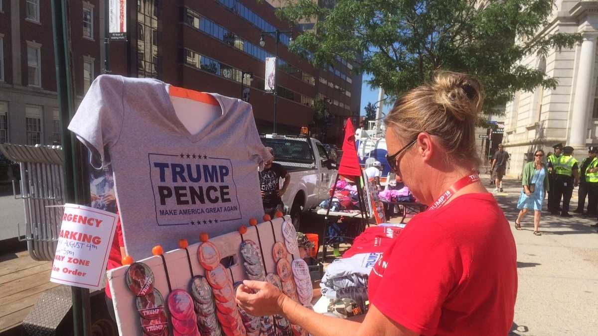 Photos: Trump supporters, protesters descend on Portland