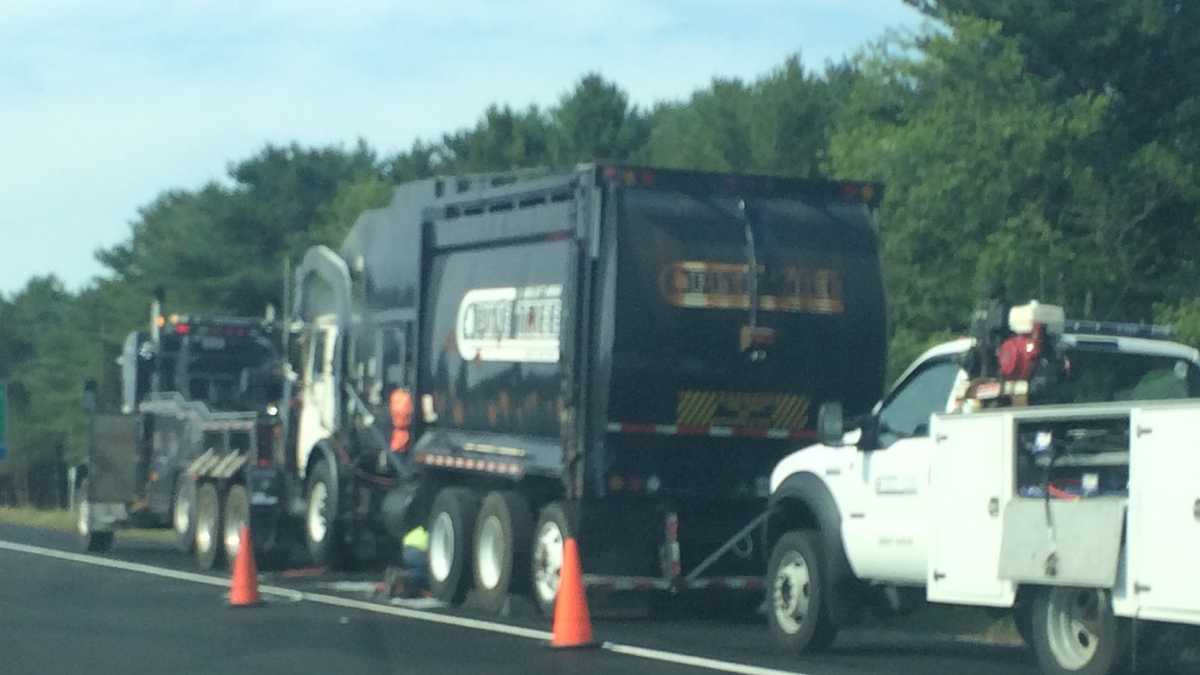 Garbage truck accident slows traffic along I-295 south