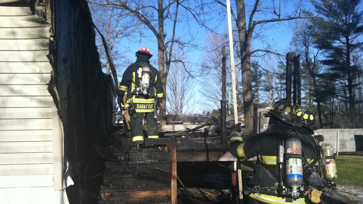 Off-duty firefighter pulls woman from fire