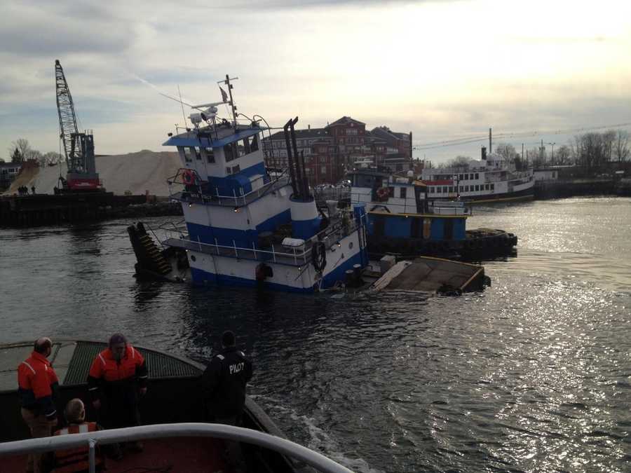 Images: Stranded Tugboat Rescued