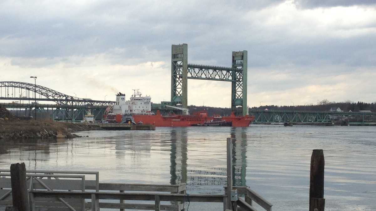 Bridge connecting Portsmouth and Kittery closed due to 'technical issues'