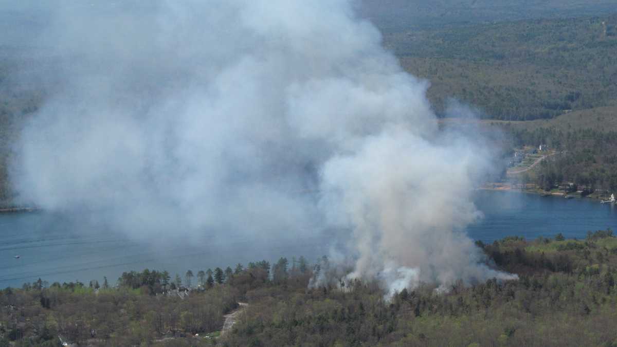 Firefighters extinguish Laconia brush fire