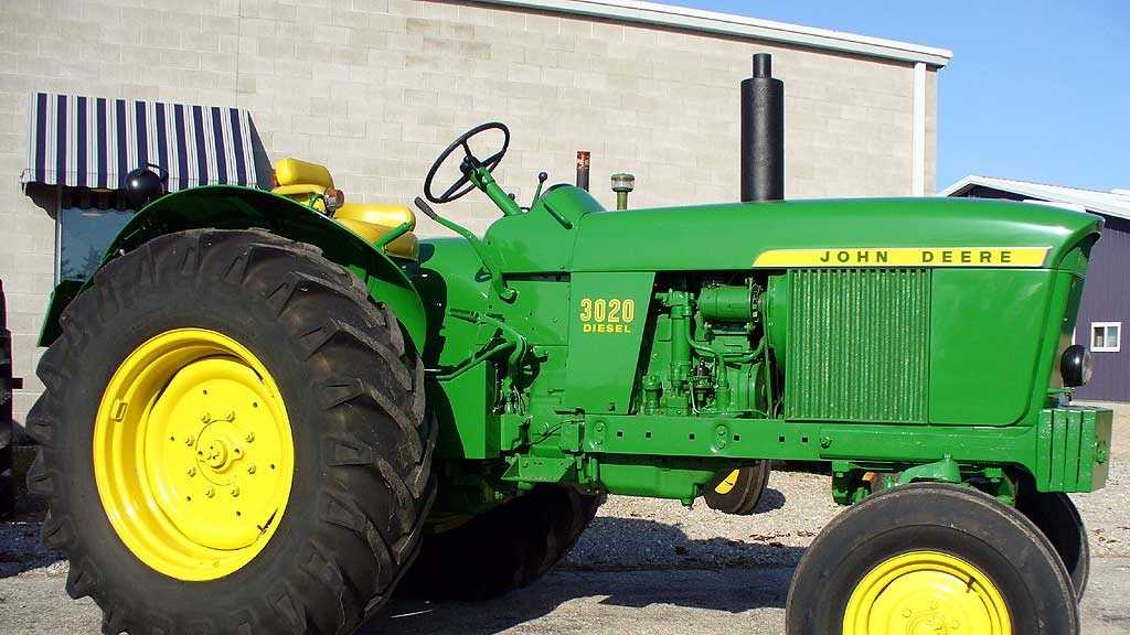 25 things you may not know about Adam Sexton