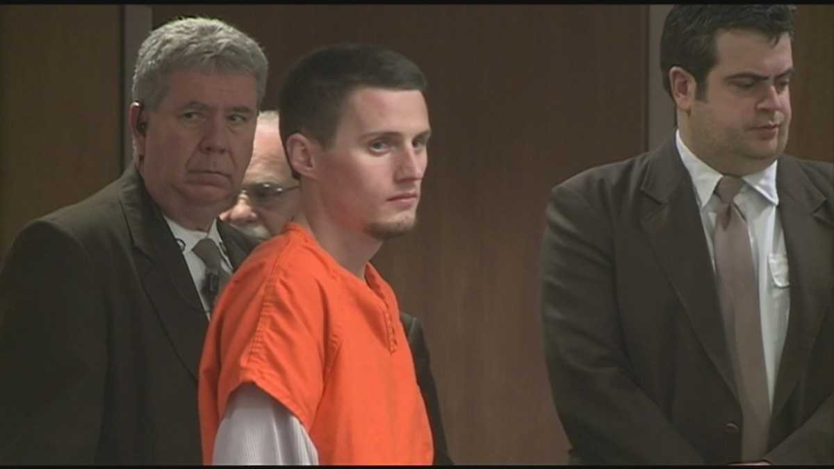 Man charged with robbery after being chased from store