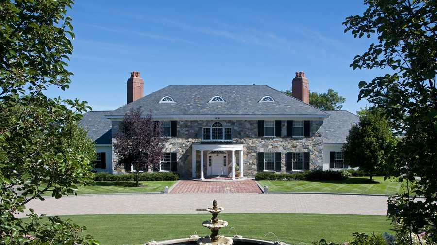 Tour former NHMS owner's lakefront estate