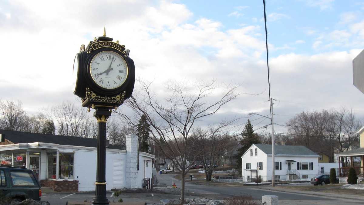 New Hampshire towns with most NH-born residents