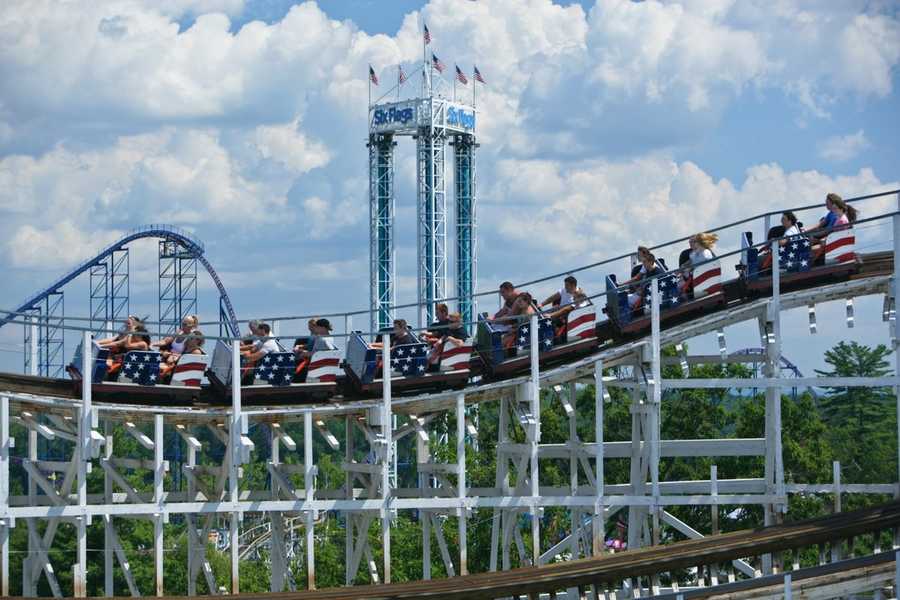 Photos: Six Flags to retire 'Cyclone' roller coaster