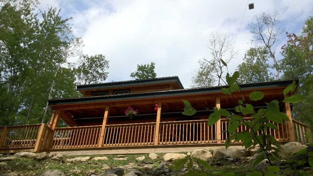 Fall Foliage Finds: River Ridge Lodge in Bath