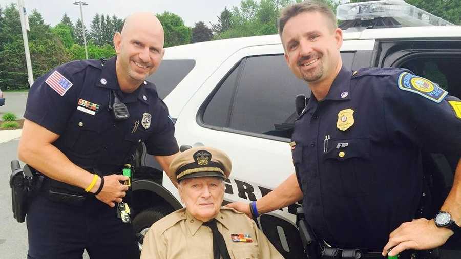 Mass. police surprise veteran, 93, in need of ride to Memorial Day parade