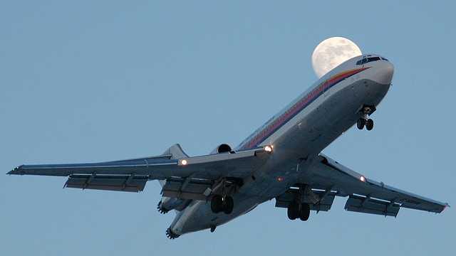 7 distractions to avoid freaking out on a flight