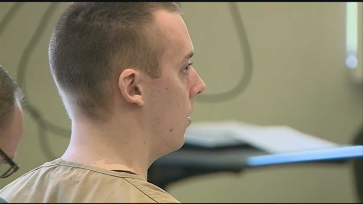 Former firefighter sentenced to 4 years for arsons